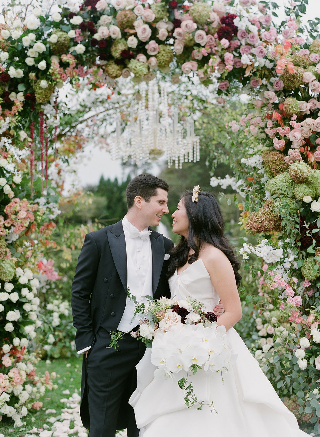 Floral Chinoiserie-Inspired Wedding at Oheka Castle on Long Island ...