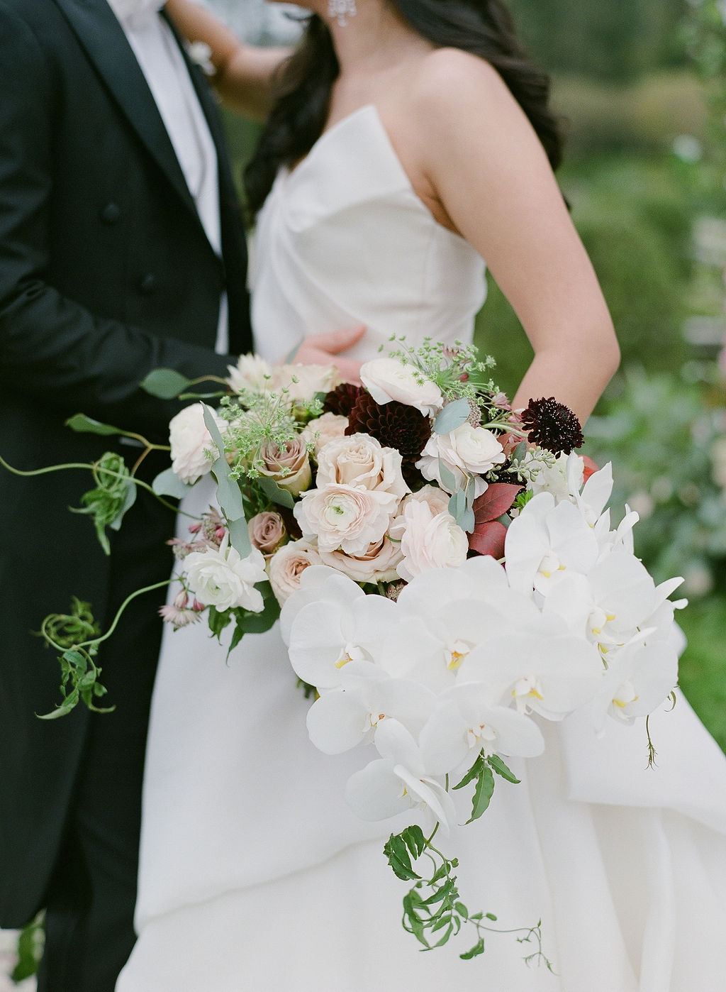 Floral Chinoiserie-Inspired Wedding at Oheka Castle on Long Island ...