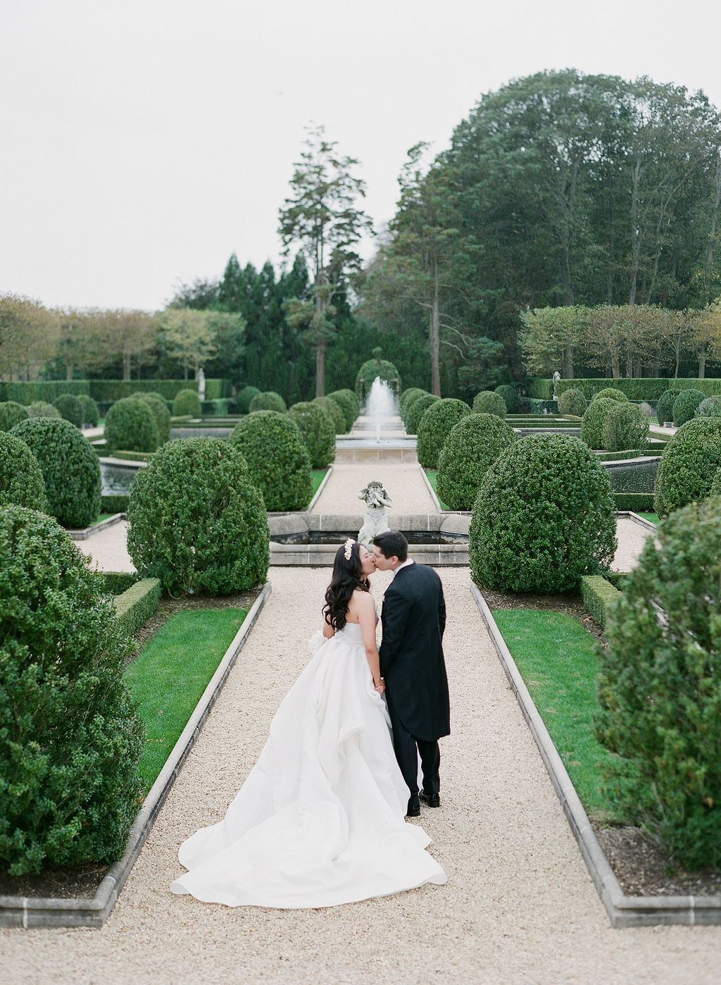 Floral Chinoiserie-Inspired Wedding at Oheka Castle on Long Island ...